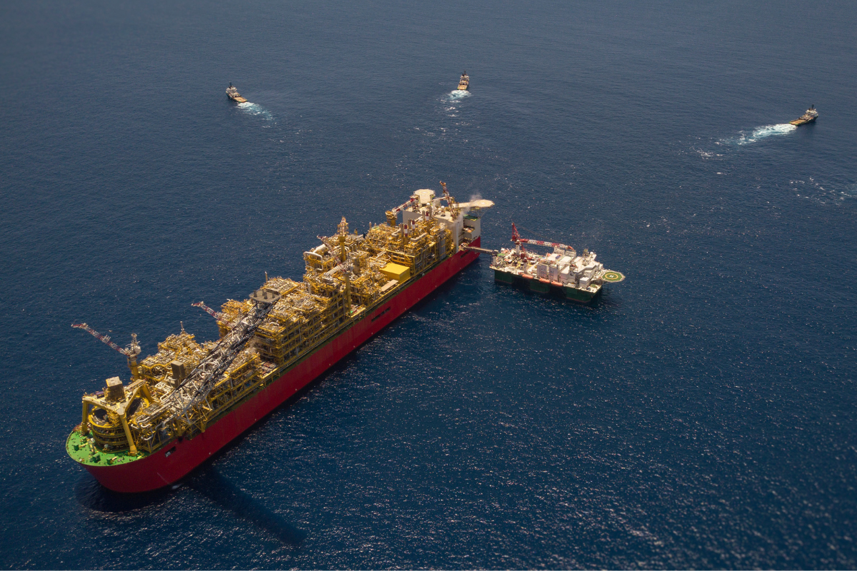 Integral clamp buoyancy solution for major deepwater contract - AIS