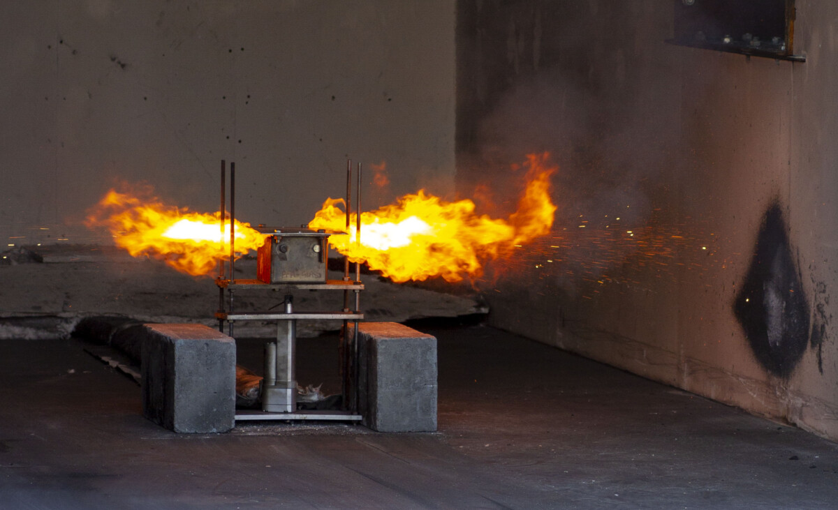 Outstanding battery pack protection for electric vehicles - AIS